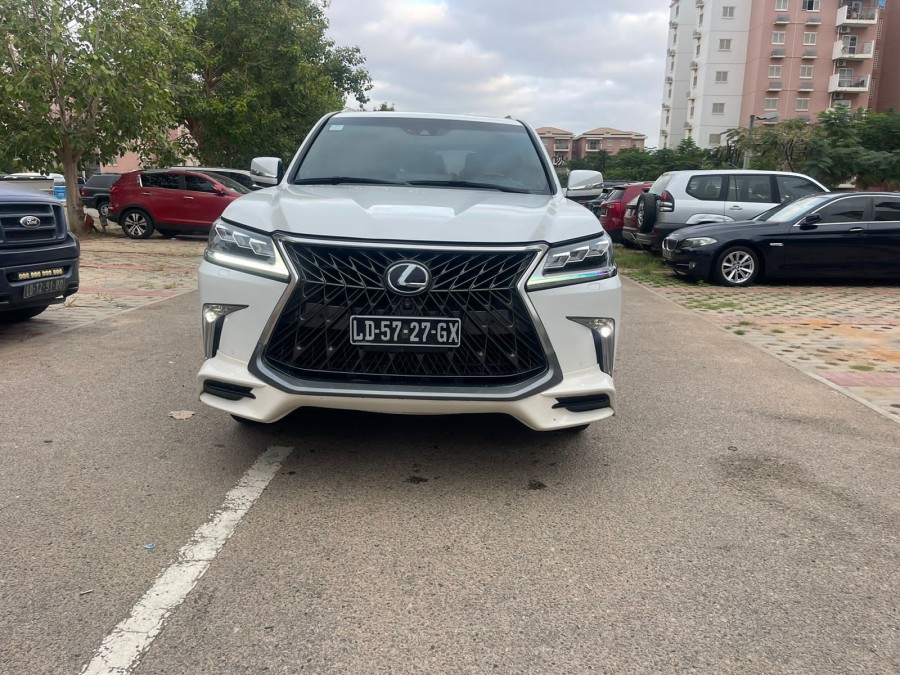 Lexus LX 570 2019 (Gasolina) - Angocarro
