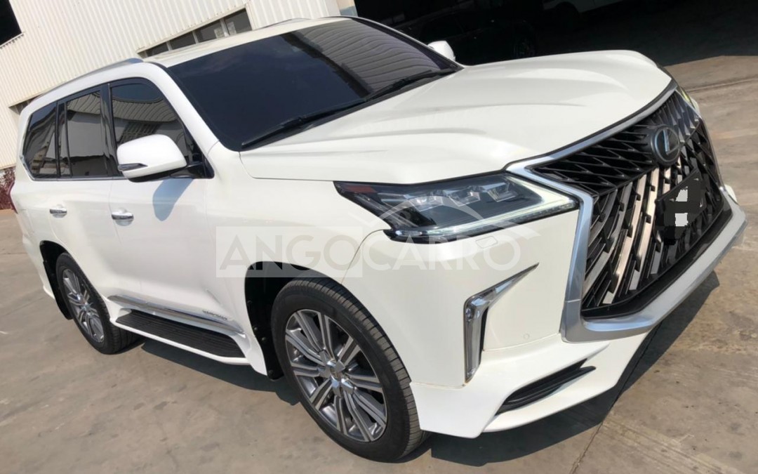 Lexus LX 570 2019 (Gasolina) - Angocarro