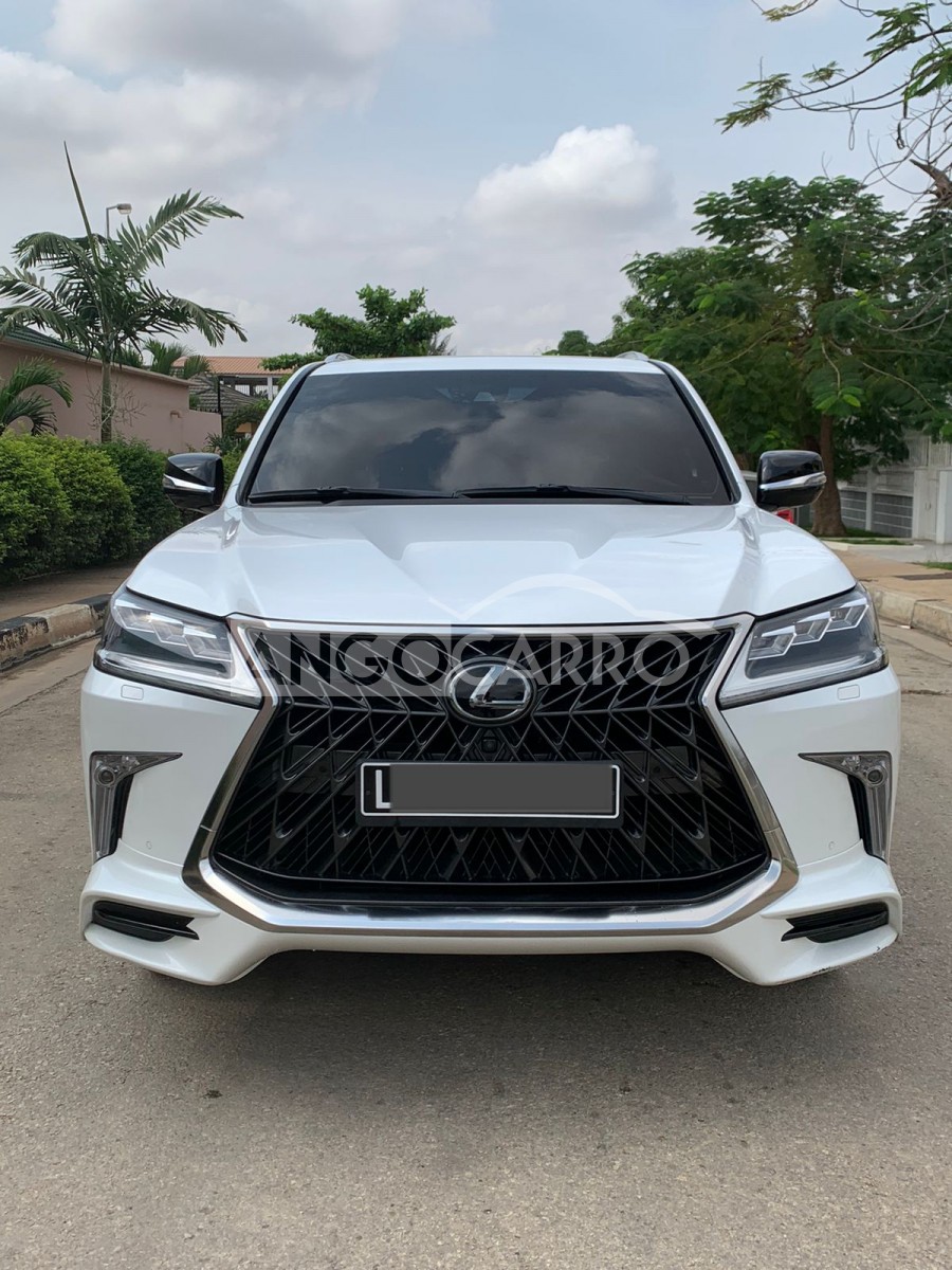 Lexus LX 570 2020 (Gasolina) - Angocarro