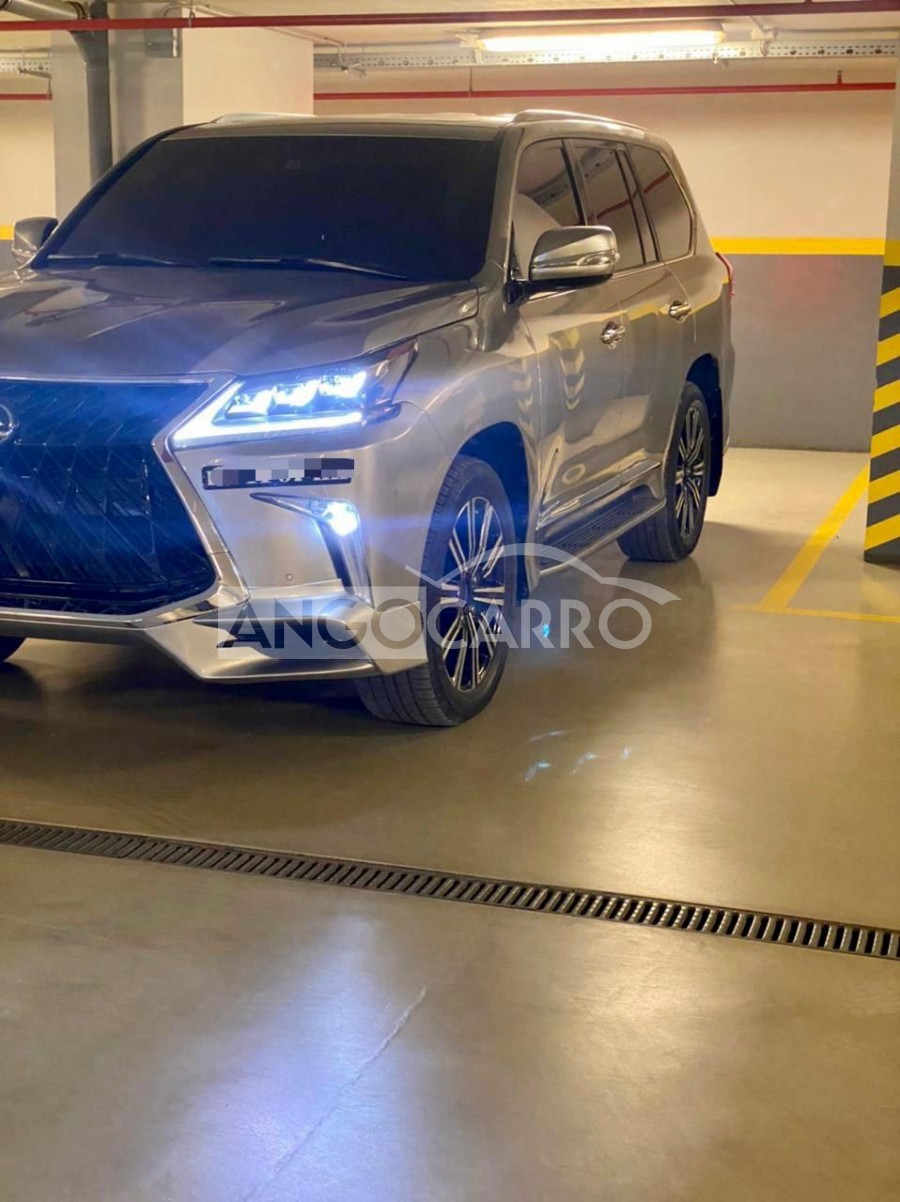 Lexus LX 570 2020 (Gasolina) - Angocarro