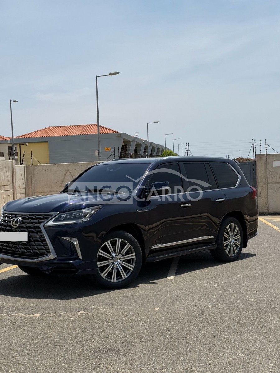 Lexus LX 570 2020 (Gasolina) - Angocarro