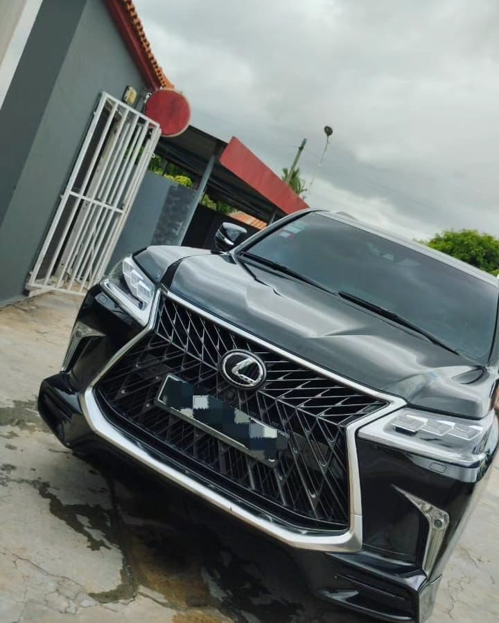 Lexus LX 570 2020 (Gasolina) - Angocarro
