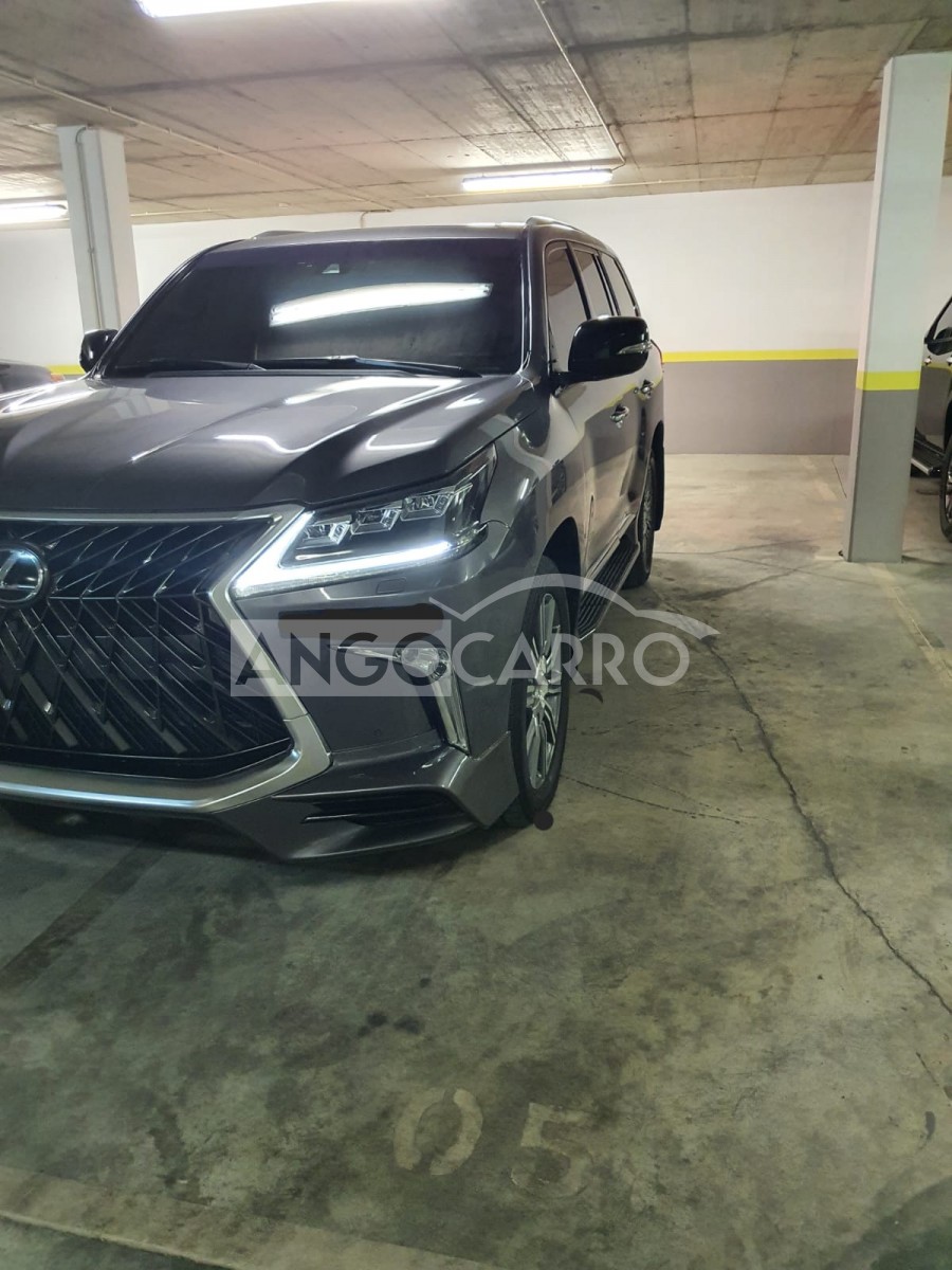 Lexus LX 570 2020 (Gasolina) - Angocarro