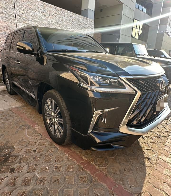 Lexus LX 570 2021 (Gasolina) - Angocarro
