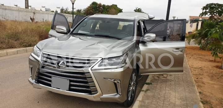 Lexus LX 570 2022 (Gasolina) - Angocarro