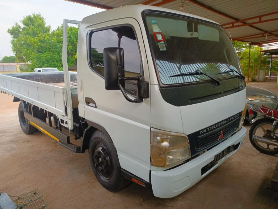 Mitsubishi Canter Guts 2013 (Diesel) - Angocarro