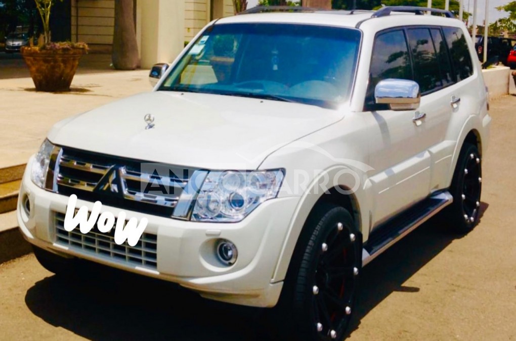 Mitsubishi Pajero 2014 (Gasolina) - Angocarro