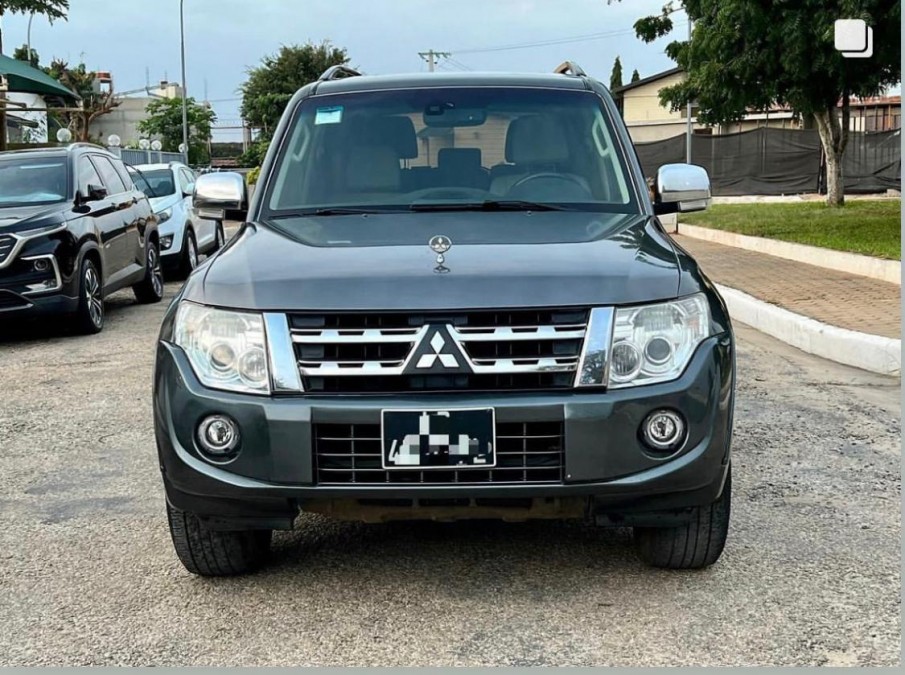 Mitsubishi Pajero 2014 (Gasolina) - Angocarro