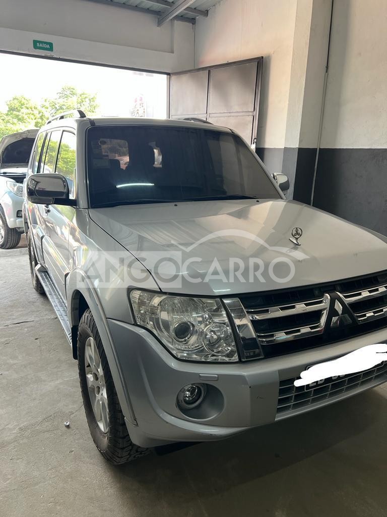 Mitsubishi Pajero 2014 (Gasolina) - Angocarro
