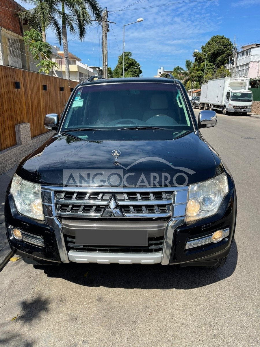 Mitsubishi Pajero 2015 (Gasolina) - Angocarro