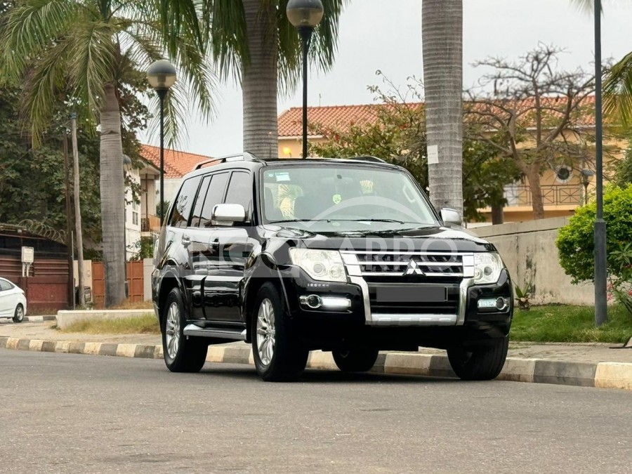Mitsubishi Pajero 2020 (Gasolina) - Angocarro