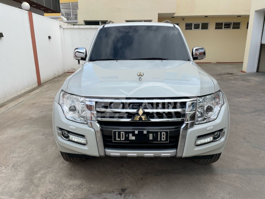Mitsubishi Pajero 2023 (Gasolina) - Angocarro
