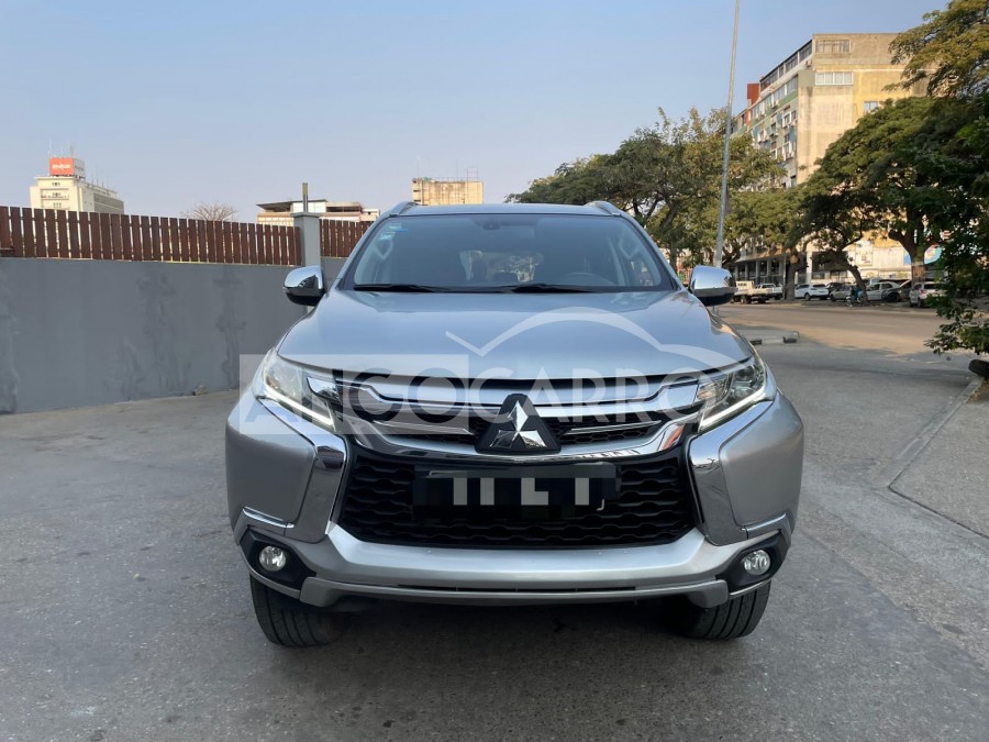 Mitsubishi Pajero 2023 (Gasolina) - Angocarro