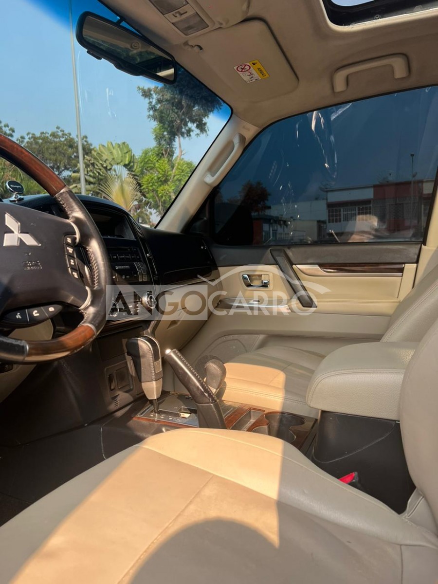 Mitsubishi Pajero Jr 2015 (Gasolina) - Angocarro