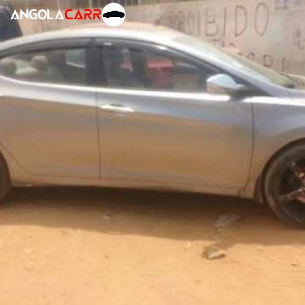 Hyundai Elantra - Angocarro