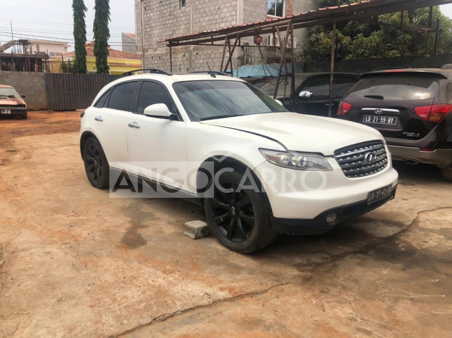 Nissan Infinity Q45 2012 (Gasolina) - Angocarro