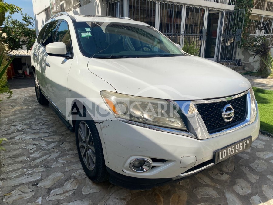 Nissan Pathfinder 2015 (Gasolina) - Angocarro