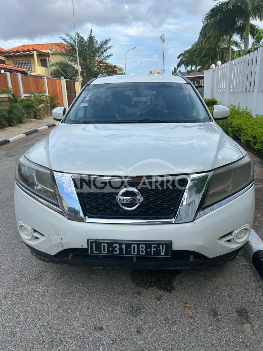 Nissan Pathfinder 2015 (Gasolina) - Angocarro