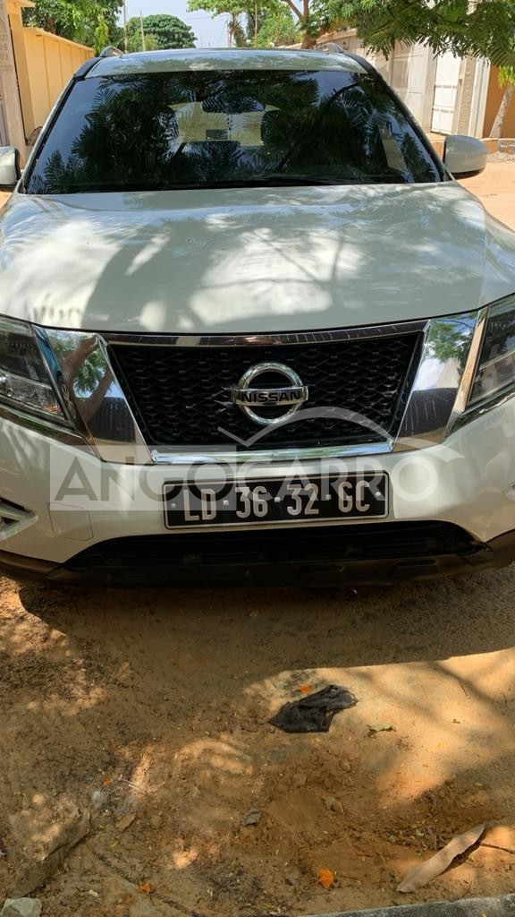 Nissan Pathfinder 2015 (Gasolina) - Angocarro