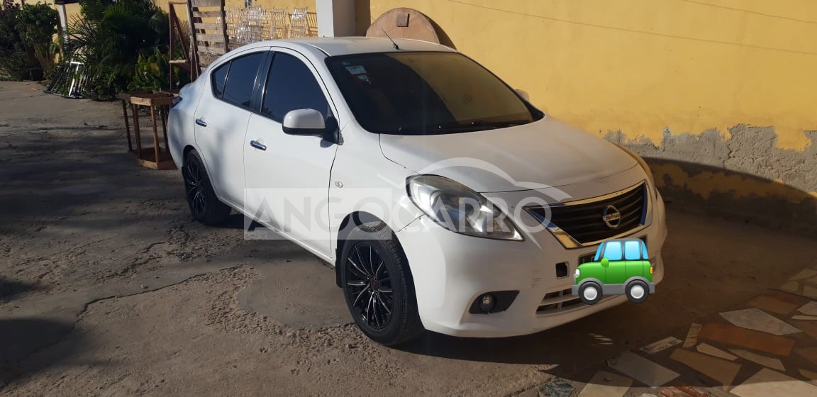 Nissan Sunny Van 2015 (Gasolina) - Angocarro