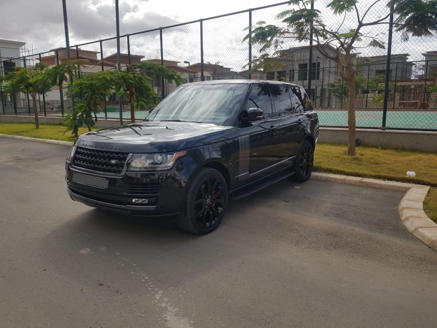 Land-Rover Range Rover Vogue 2017 (Gasolina) - Angocarro