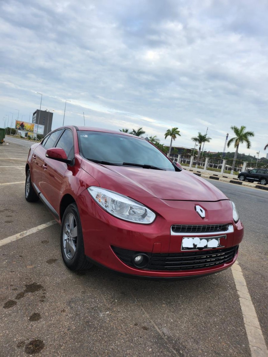 Renault Fluence 2011 (Gasolina) - Angocarro