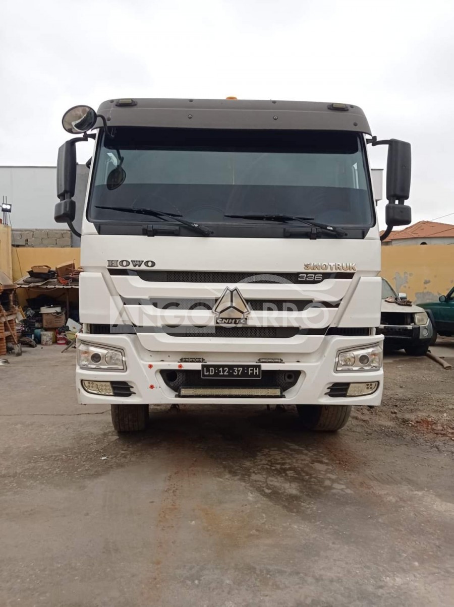 Sinotruck HOWO 336 BETONEIRA 2014 (Diesel) - Angocarro
