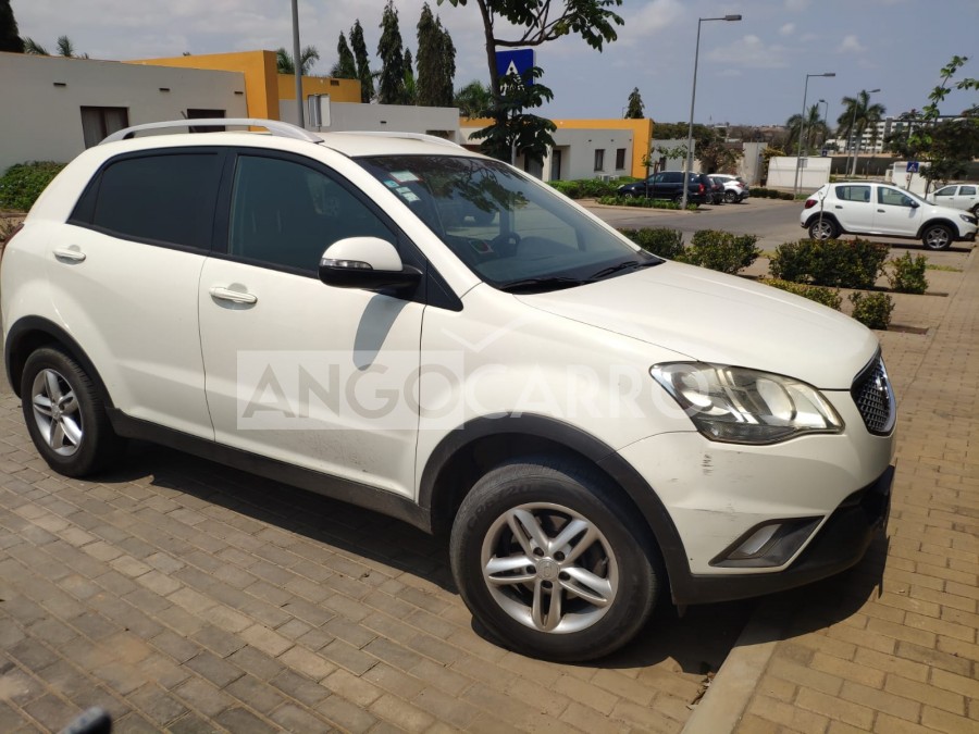 Ssangyong Korando 2014 (Gasolina) - Angocarro