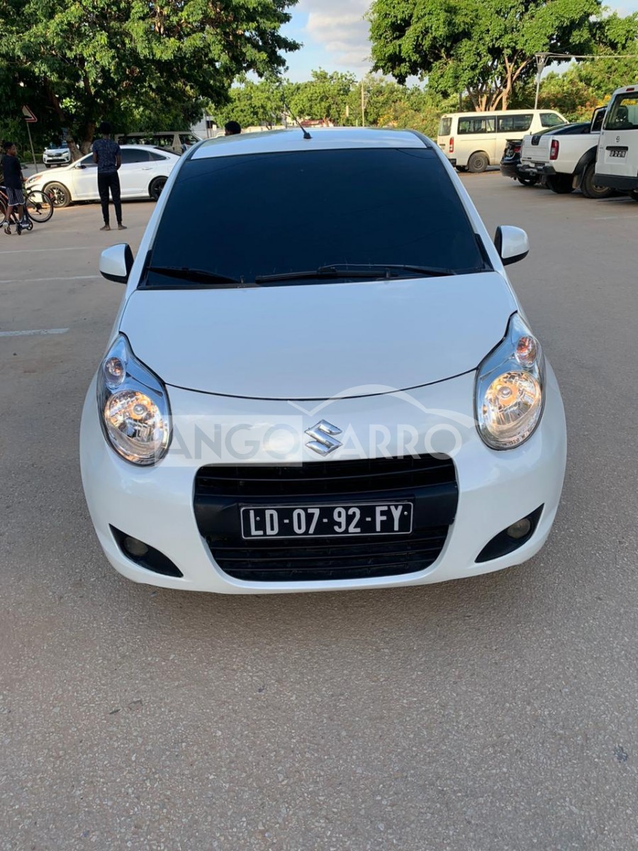 Suzuki Celerio 2015 (Gasolina) - Angocarro
