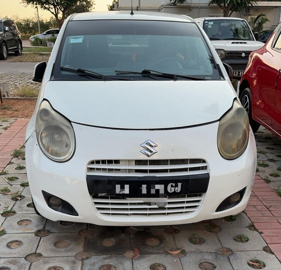 Suzuki Celerio 2015 (Gasolina) - Angocarro
