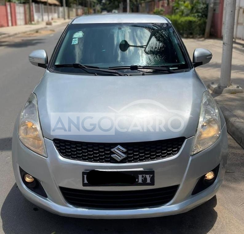 Suzuki Swift 2014 (Gasolina) - Angocarro