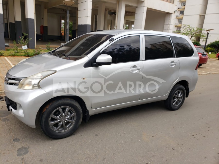Toyota Avanza 2012 (Gasolina) - Angocarro