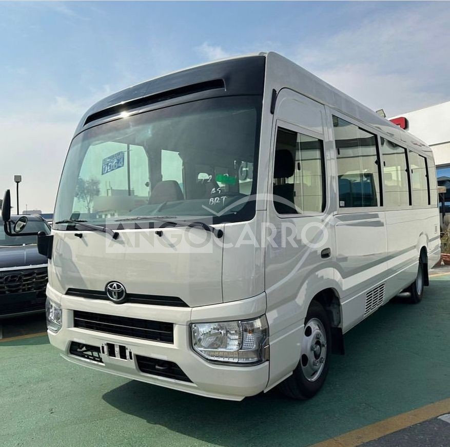 Toyota Coaster 2020 (Gasolina) - Angocarro