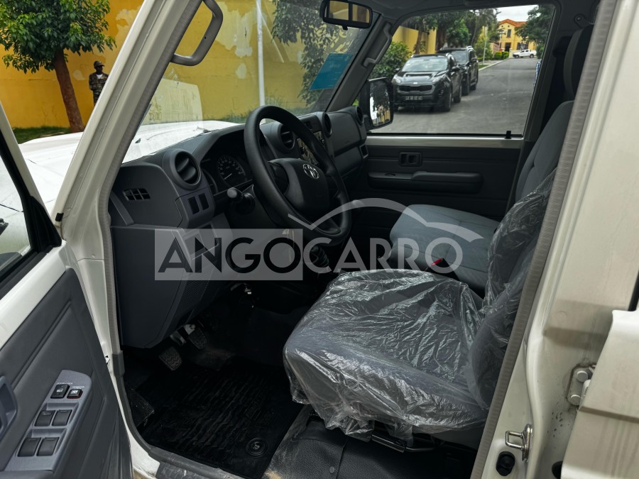 Toyota FJ Cruiser 2025 (Diesel) - Angocarro