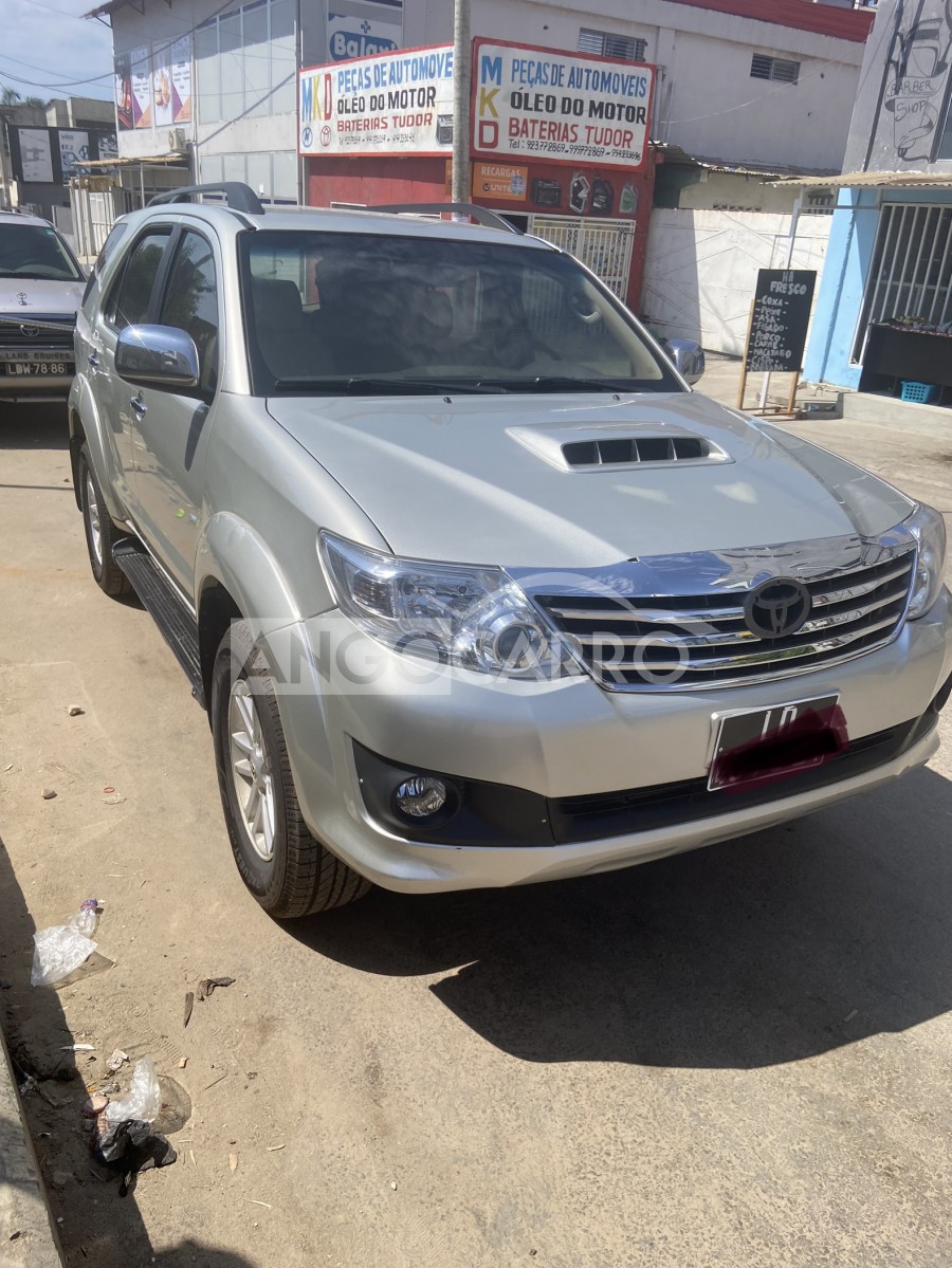 Toyota Fortuner 2013 (Diesel) - Angocarro