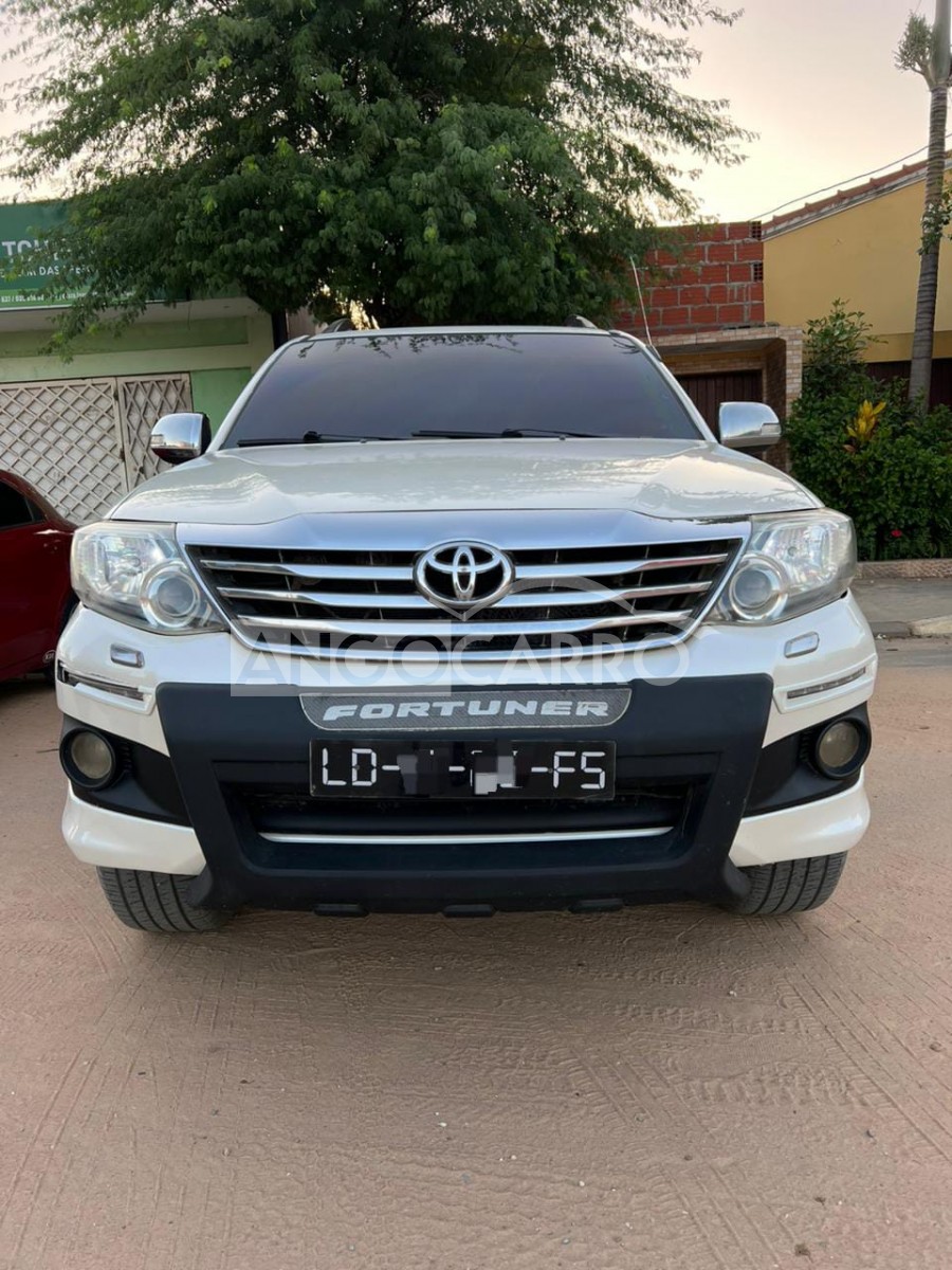 Toyota Fortuner 2015 (Gasolina) - Angocarro