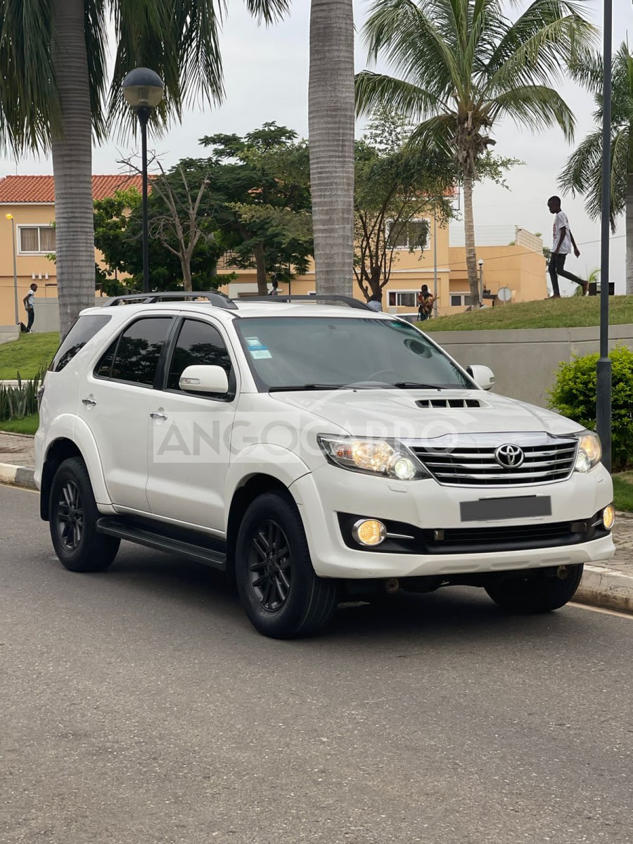 Toyota Fortuner 2016 (Diesel) - Angocarro