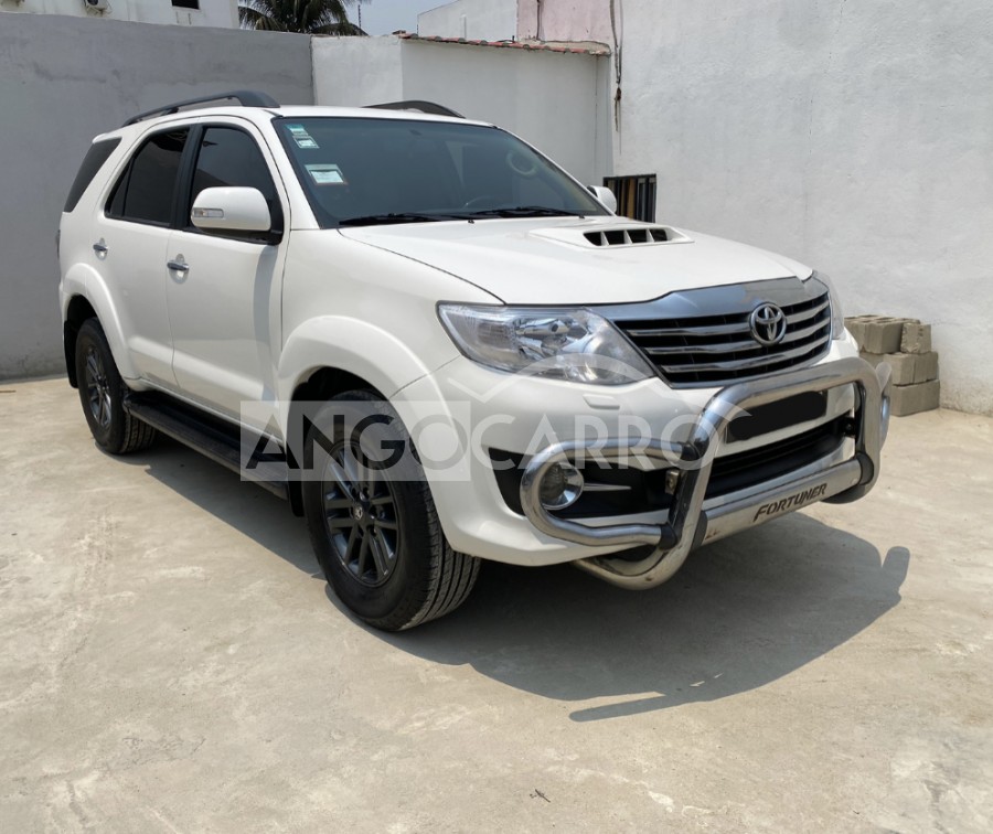 Toyota Fortuner 2016 (Diesel) - Angocarro