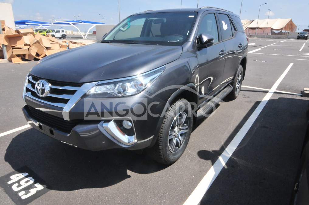 Toyota Fortuner 2019 (Gasolina) - Angocarro