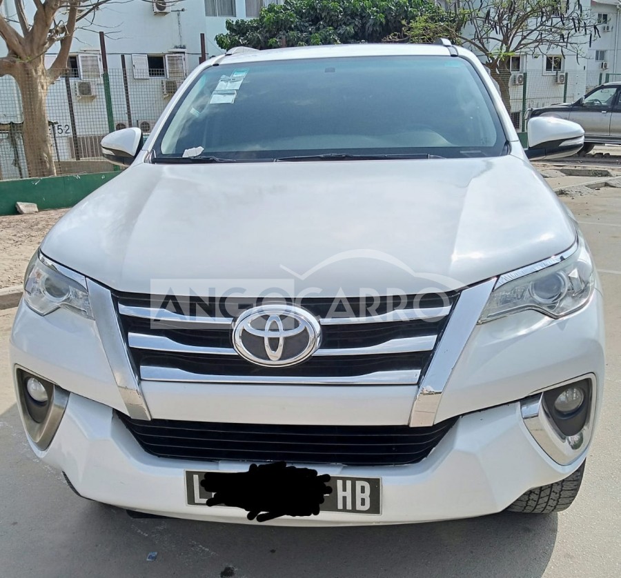 Toyota Fortuner 2019 (Gasolina) - Angocarro