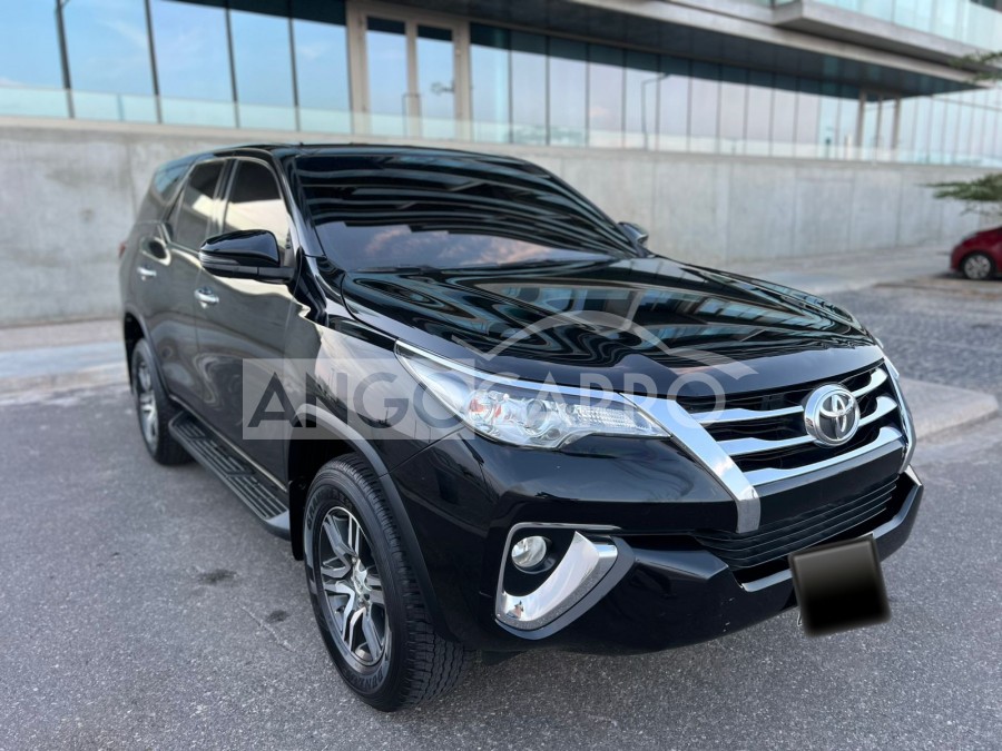 Toyota Fortuner 2019 (Gasolina) - Angocarro