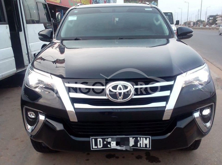 Toyota Fortuner 2019 (Diesel) - Angocarro