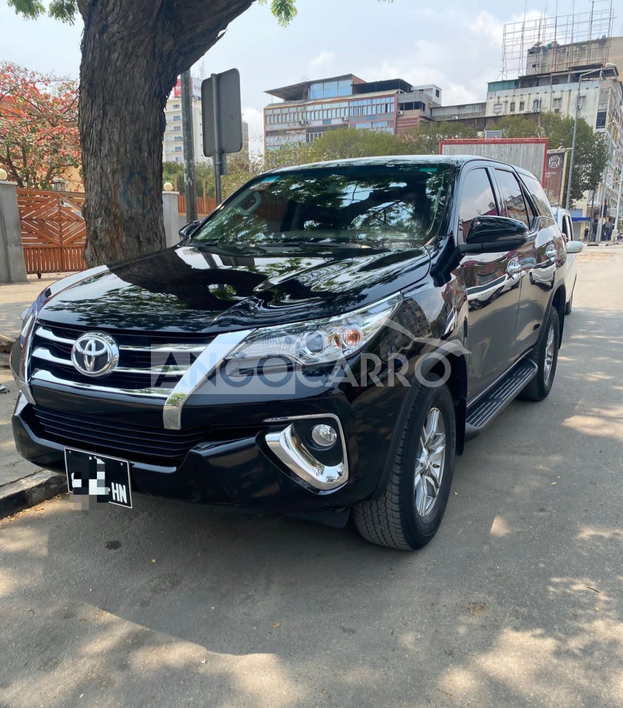 Toyota Fortuner 2019 (Gasolina) - Angocarro