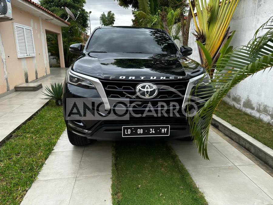 Toyota Fortuner 2020 (Gasolina) - Angocarro