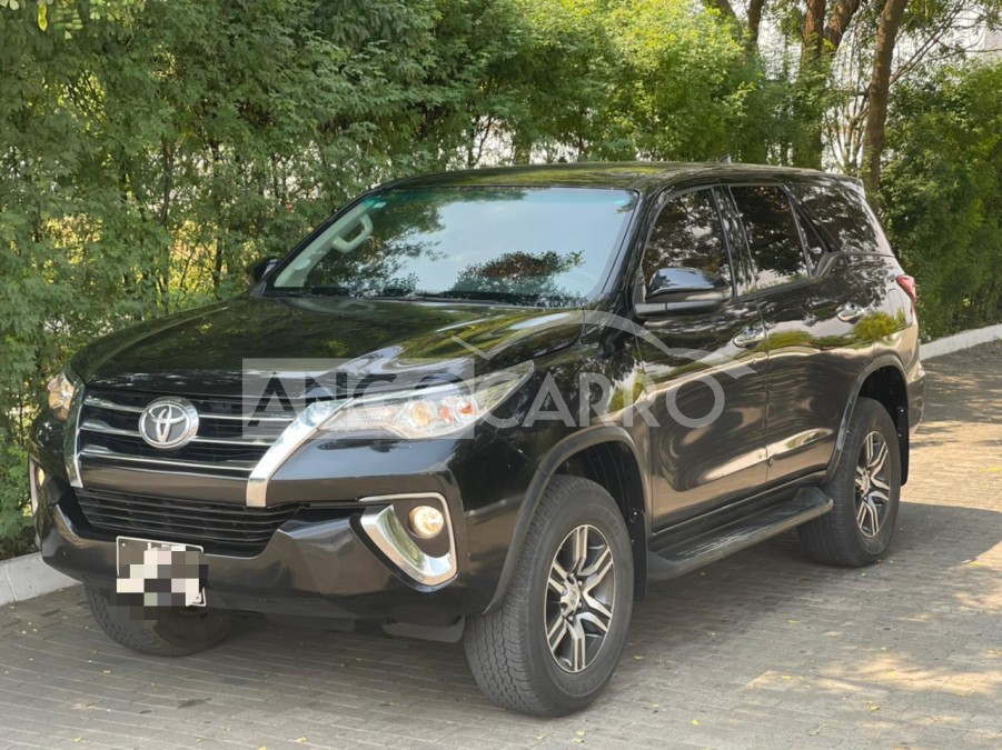 Toyota Fortuner 2020 (Gasolina) - Angocarro