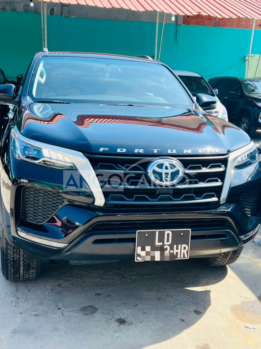Toyota Fortuner 2020 (Gasolina) - Angocarro