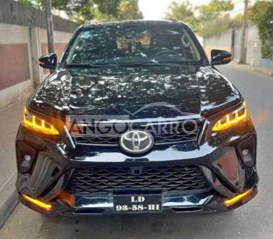 Toyota Fortuner 2021 (Gasolina) - Angocarro