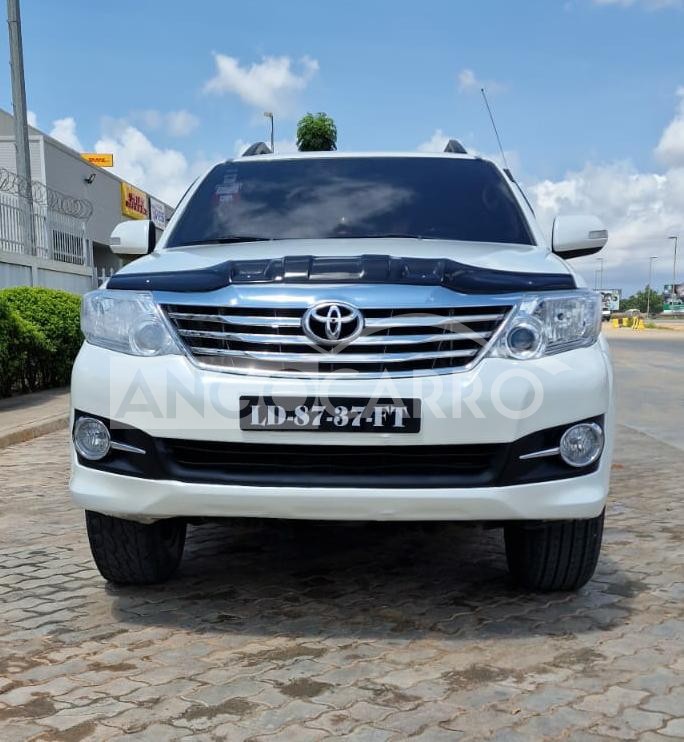 Toyota Fortuner 2019 (Gasolina) - Angocarro