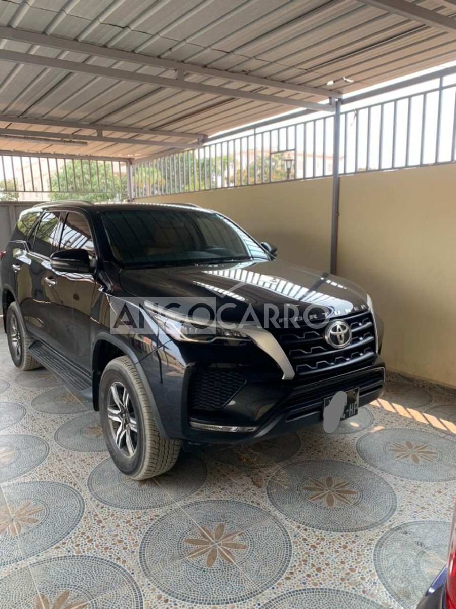 Toyota Fortuner 2020 (Gasolina) - Angocarro