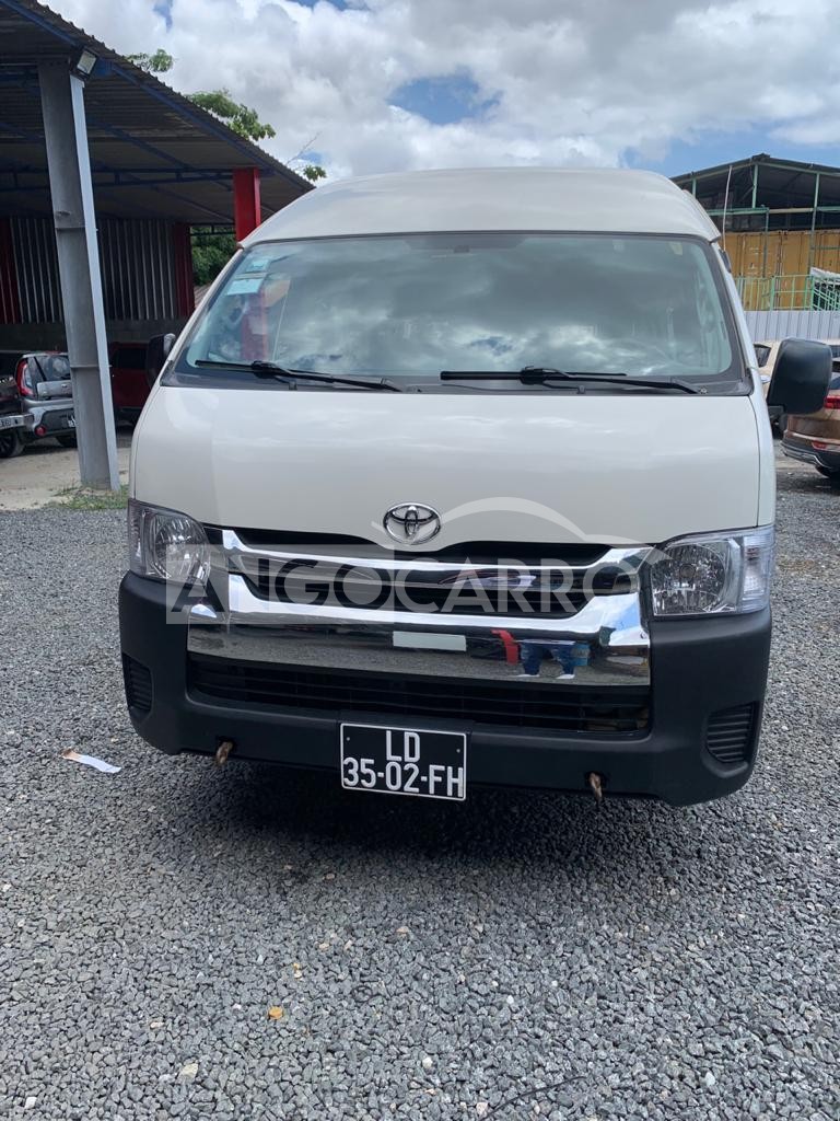 Toyota Grand Hiace 2014 (Diesel) - Angocarro